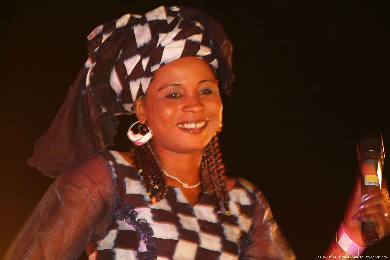 Djeneba Seck – Live in Studio - Signal Kitchen